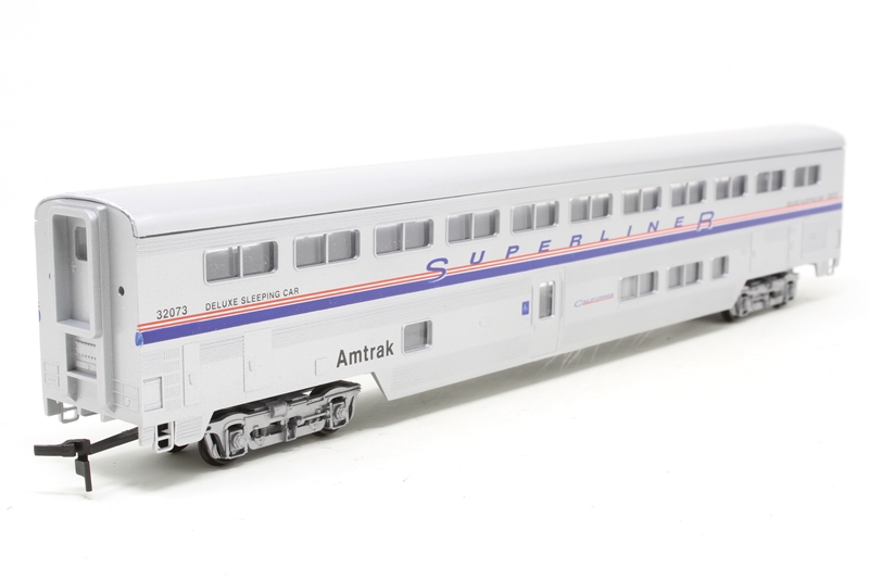 Con-Cor 0001-000833 85' Superliner Sleeper Car in Amtrak - Hattons