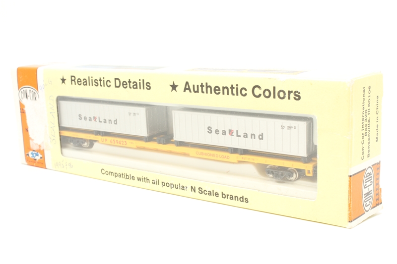 Con-Cor 0001-01207D 89' TOFC flat car of the Union Pacific - yellow