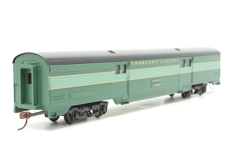 Con-Cor 0001-074113 70' Corrugated Side Baggage Car 1752 - Hattons