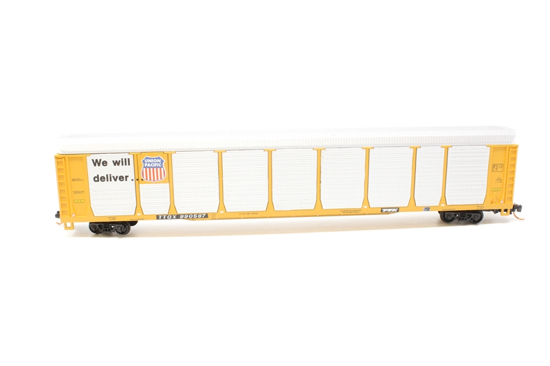 Con-Cor 0001-603028-8 V2 Tri-Level Auto Rack of the Union Pacific