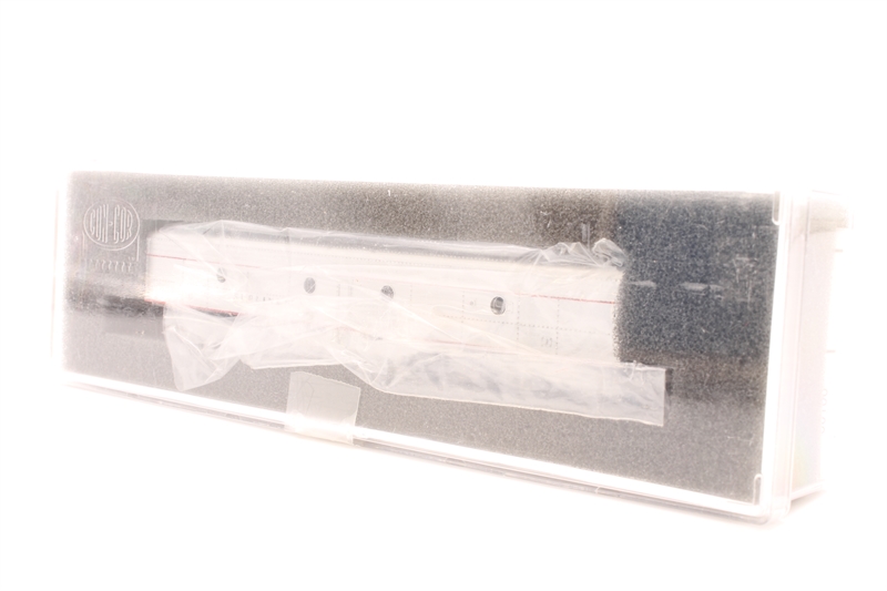 Con-Cor 001-002773 EMD E8 B Unit of the Chicago & North Western Rail Road