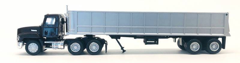 Herpa 006595HRA Short Mack Tractor with Dump Trailer