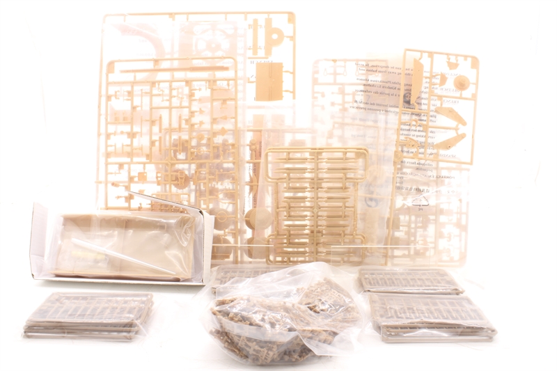 Trumpeter 01587TM PAK-43 88mm Waffentrager (Krupp/Ardelt) - Hattons