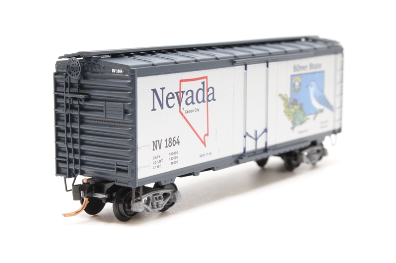Micro-Trains 02100407 40' standard box car, plug door of the State Car: