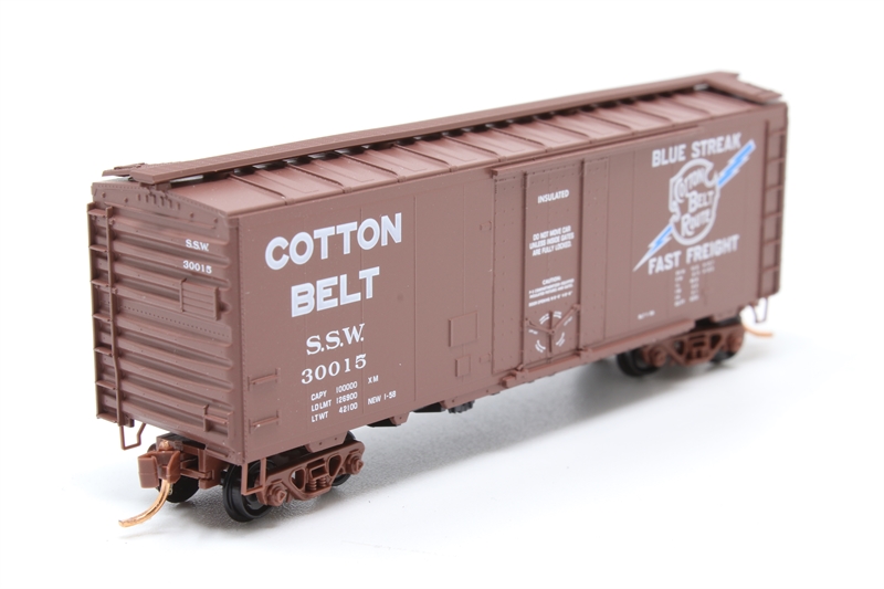 Micro-Trains 02100550 40' steel plug door boxcar of the Cotton Belt