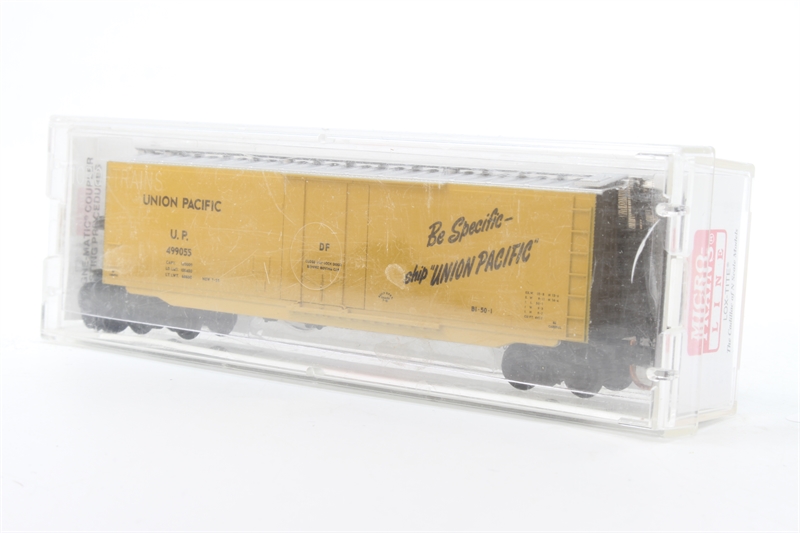 Micro-Trains 03200390 50' steel single plug door boxcar of - Hattons