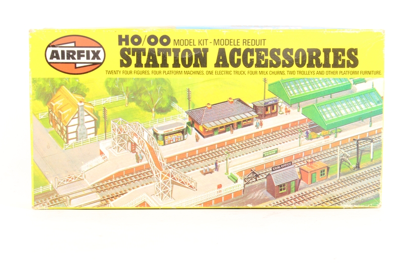 Airfix 03608-7 Station Accessories Model Kit - Hattons