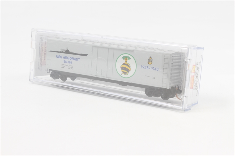 Micro-Trains 03800408 50' steel plug door no roofwalk - Hattons