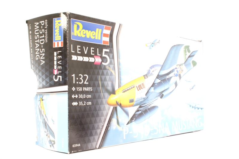 Revell 03944 P-51D Mustang - Hattons