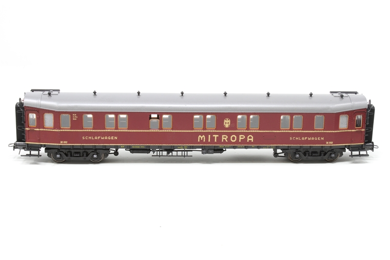 Roco 04060S Hechte Passenger Coach set of the DR - Hattons