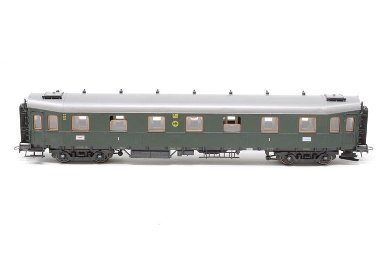 Roco 04060S Hechte Passenger Coach set of the DR