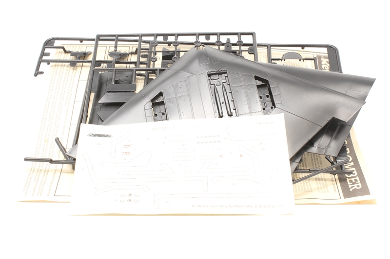 Revell 04070REV B-2 Stealth Bomber - Hattons