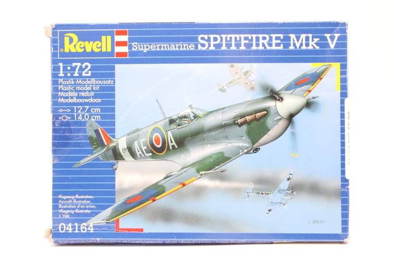 Revell 04164 Supermarine Spitfire Mk.V - Hattons