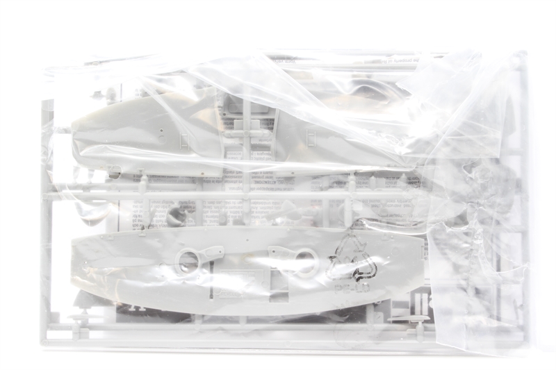 Revell 04164 Supermarine Spitfire Mk.V - Hattons