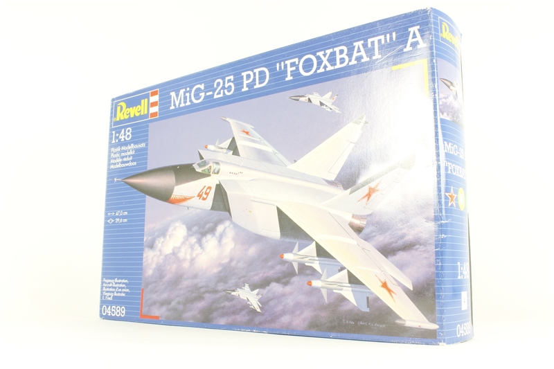 Revell 04589 Mig-25 PD Foxbat A - Hattons