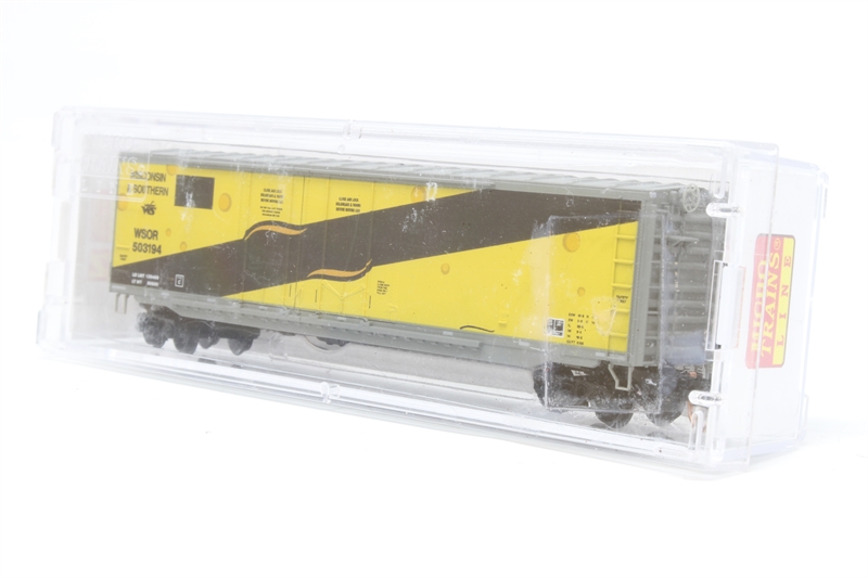 Micro-Trains 07500200 50' steel double plug door no roofwalk boxcar of