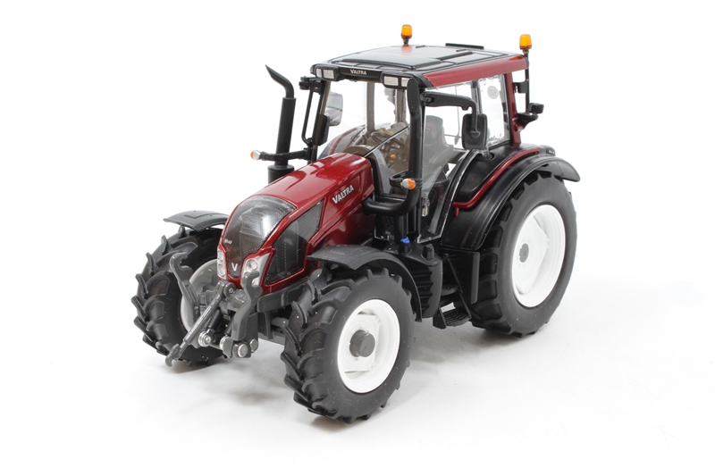 Wiking 077326 Valtra N143 HT3 Tractor - Hattons