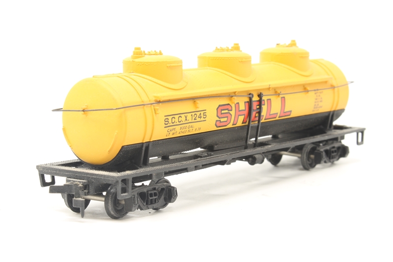 Bachmann USA 0922BAC 42' 3-Dome Tank Car - 'Shell' - Hattons