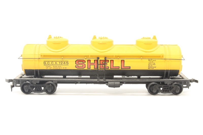 Bachmann USA 0922BAC 42' 3-Dome Tank Car - 'Shell' - Hattons