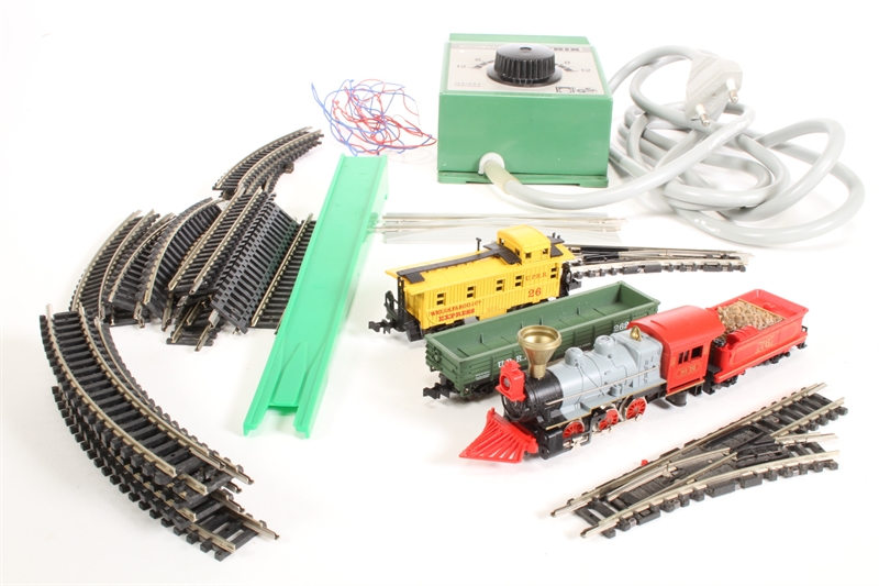 Minitrix 1047Minitrix 'Western Bahn' Train Set - Loco, 2 x - Hattons