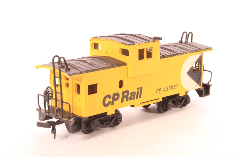 Bachmann USA 1062BAC Wide Vision Caboose - Canadian Pacific