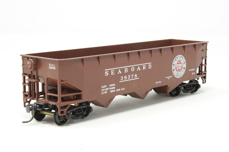 Bowser 11040BOW 70 ton offset 3-bay hopper wagon kit 'Seaboard'