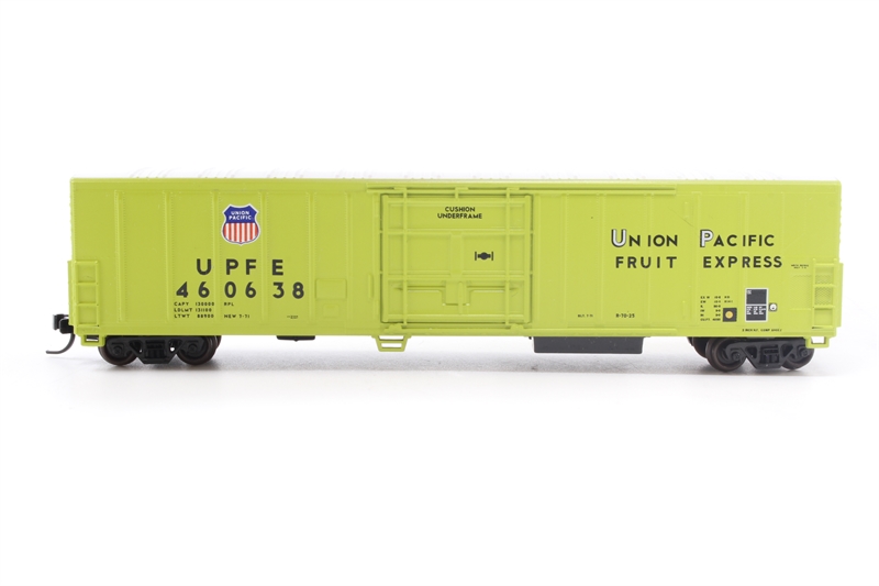 Athearn 11135 57' mechanical reefer of the Union Pacific - lime green