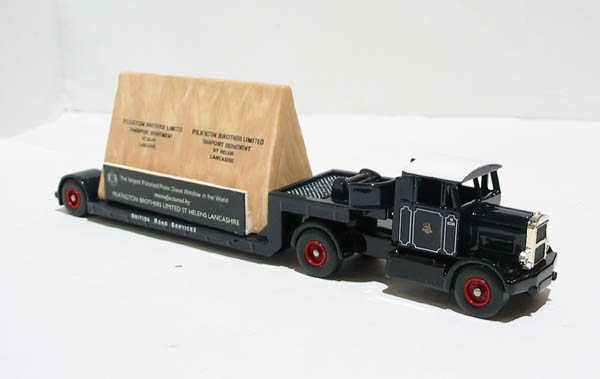 Lledo DG112002 Scammell tractor with "BRS" articulated low - Hattons