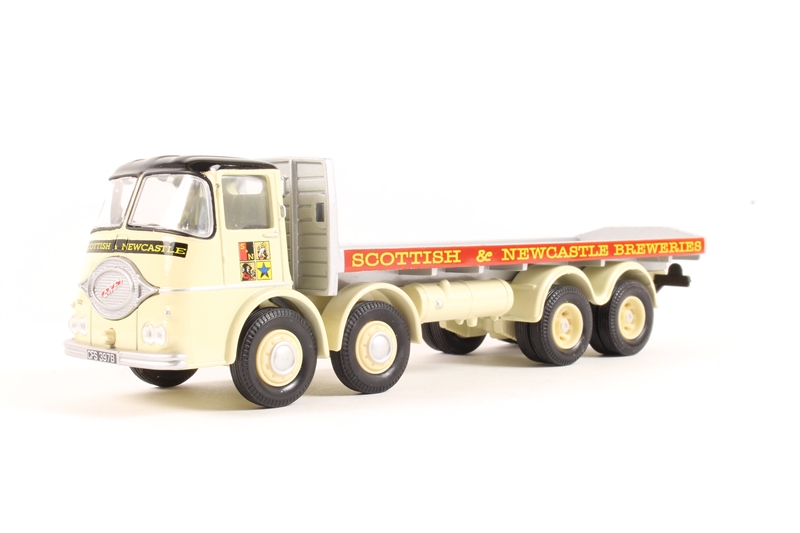 Corgi 11801COR ERF KV 8-wheel Tipper 'Scottish & Newcastle'