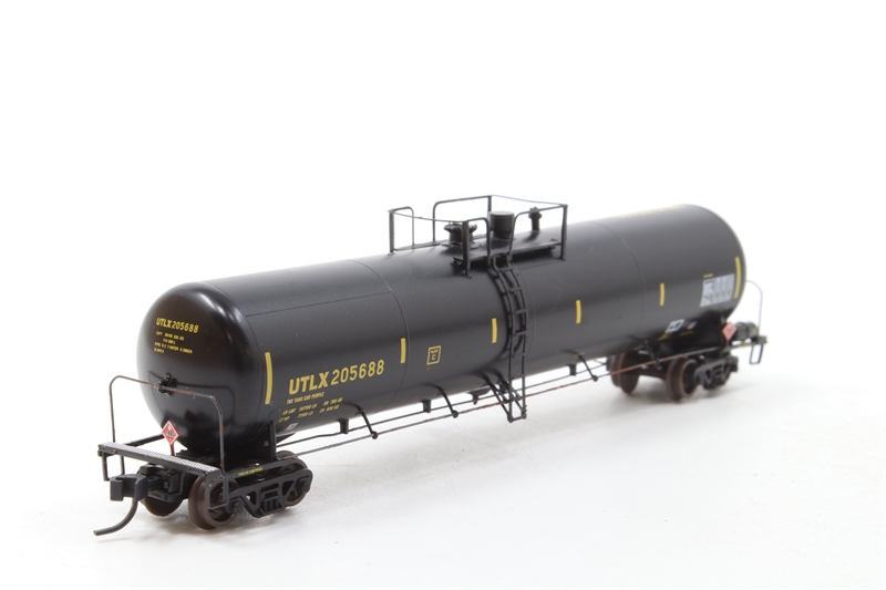 Athearn 11872ATH 30,000 gallon ethanol tank car of Union Tank Car - black