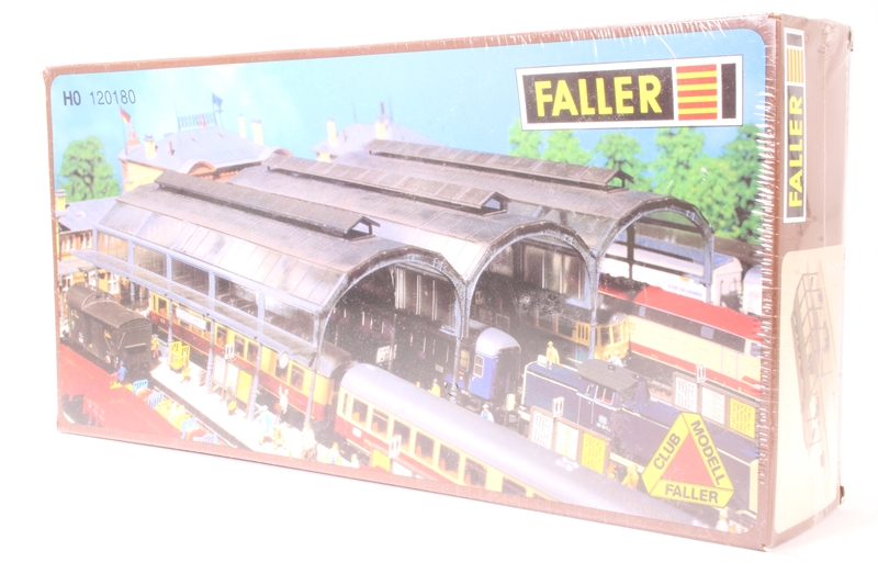 Faller 120180 Covered Station Platforms Kit