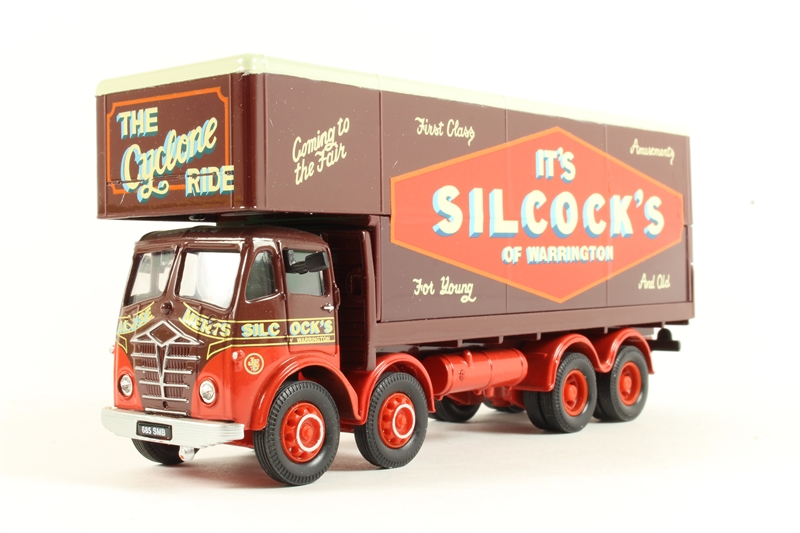 Corgi 12601COR Foden FG 8-wheel Pole Truck 'Silcock's'