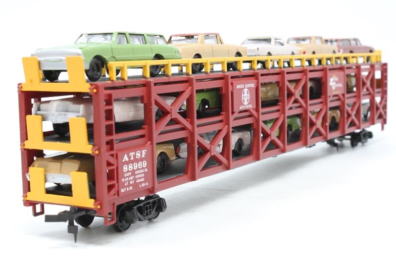 Bachmann USA 1265BUS Tri-level rack car of Santa Fe 88969 (with cars)