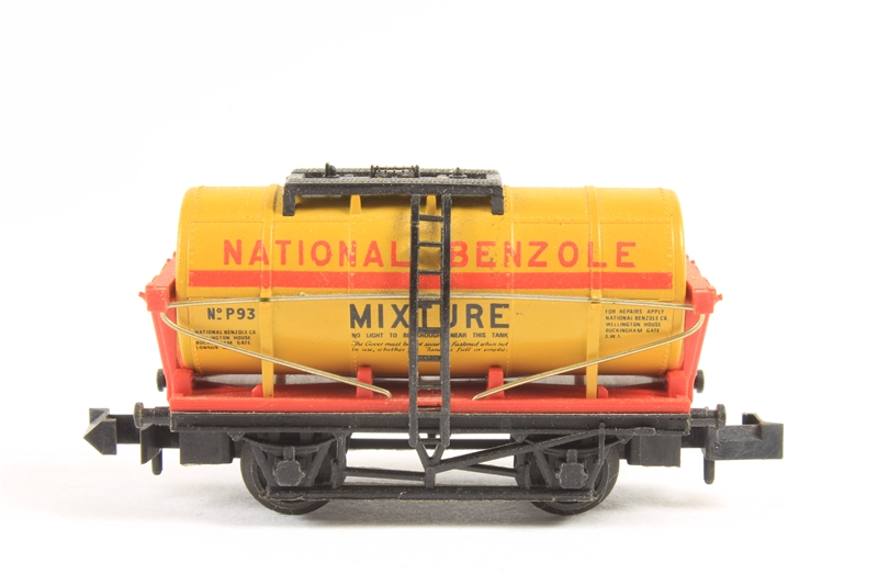 Minitrix 13274 Fuel Tanker National Benzole (Yellow) - Hattons