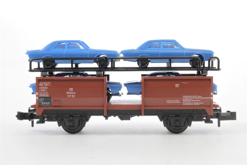 Minitrix 13533 Car Transporter Wagon with Cars 869 014 of the DB - Hattons