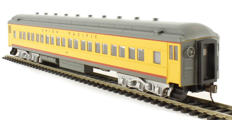 Bachmann USA 13705BAC 72' Heavyweight Coach Union Pacific - Hattons