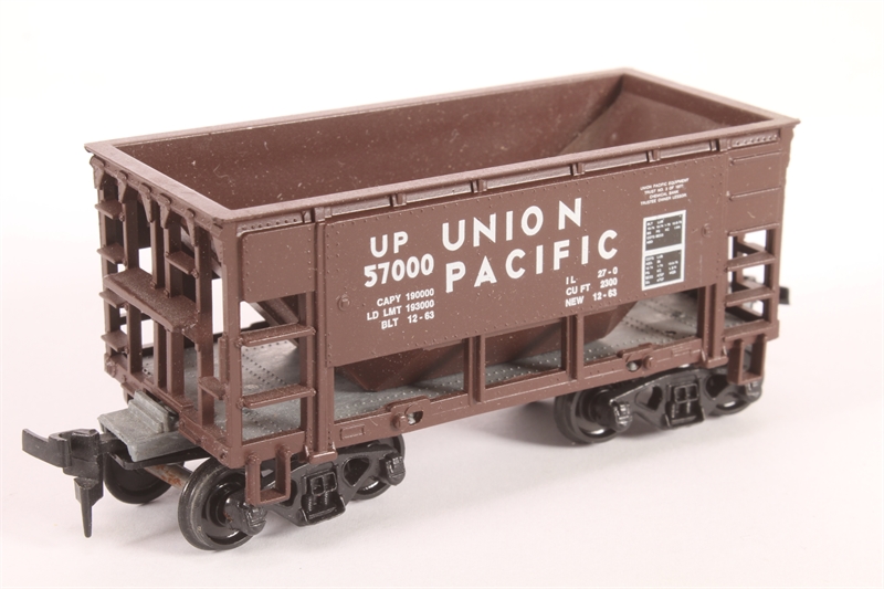 Roundhouse Products 1424 Ore Car in Union Pacific Livery - Hattons