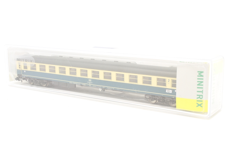 Minitrix 15461Minitrix Express 2nd class coach, type Bm235 - Hattons