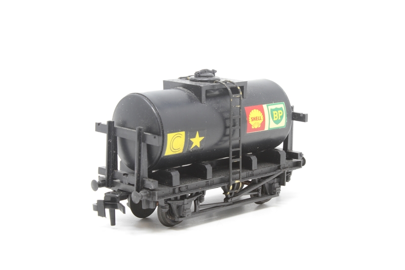 Trix 1642 Small tank wagon - 'Shell BP' in black - Hattons