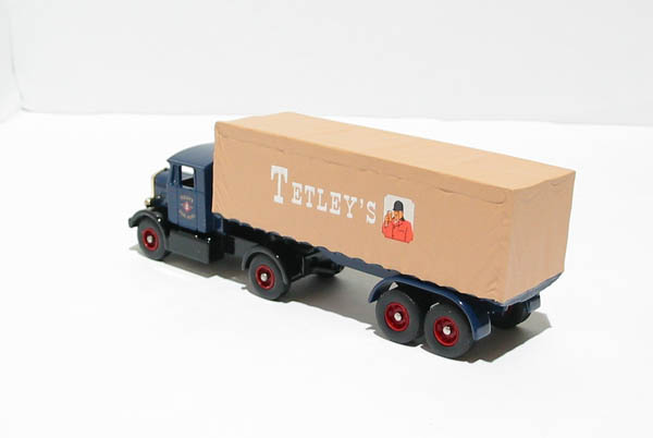 Lledo DG165000 Scammell Articulated lorry with sheeted - Hattons