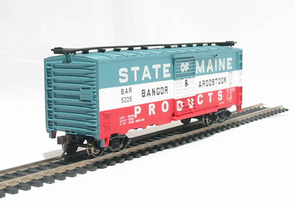 Bachmann USA 17038BAC 40ft box car of the Bangor & Aroostook Railroad - Hattons