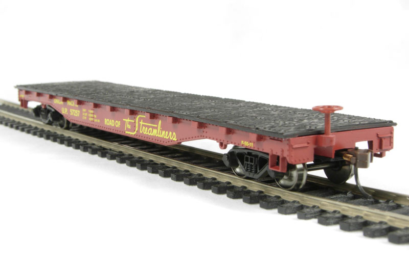 Bachmann USA 17301BAC American 52ft flat wagon in Union Pacific livery