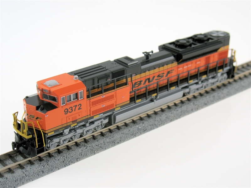 Kato 176-8418-1 EMD SD70ACe of the Burlington Northern Santa Fe (Wedge)