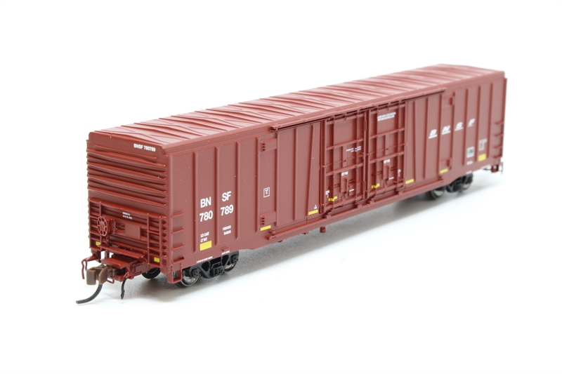 BLMA 18068 62' double sliding door insulated Bx-166 boxcar of the BNSF ...
