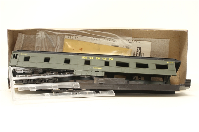 Athearn 1870ATH Pullman standard observation car kit - undecorated