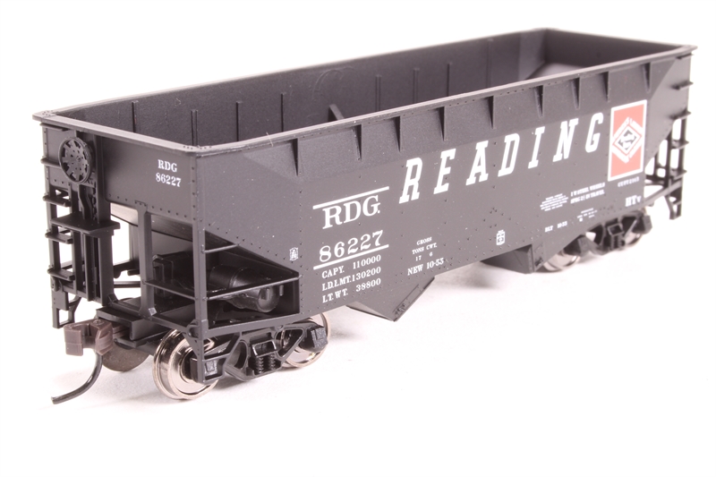 Atlas 18911Atlas 2-Bay Offset Side Hopper #86227 of the Reading Railroad