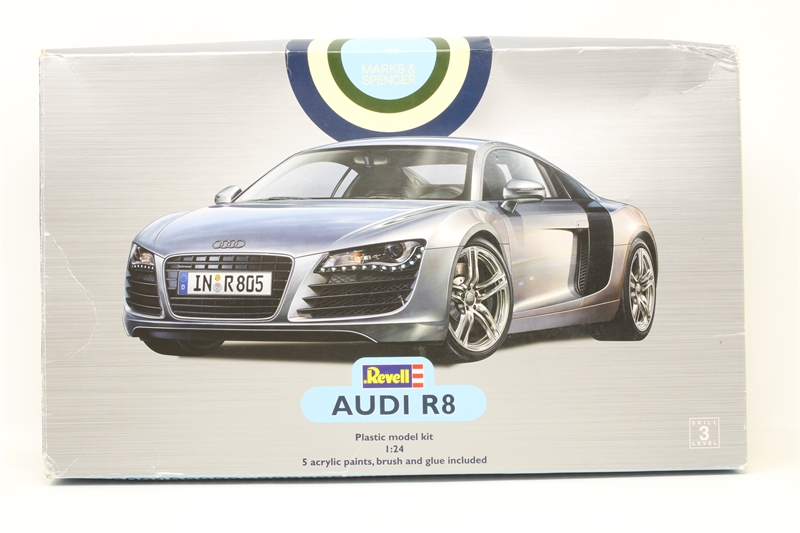 Revell 1905G Audi R8 kit