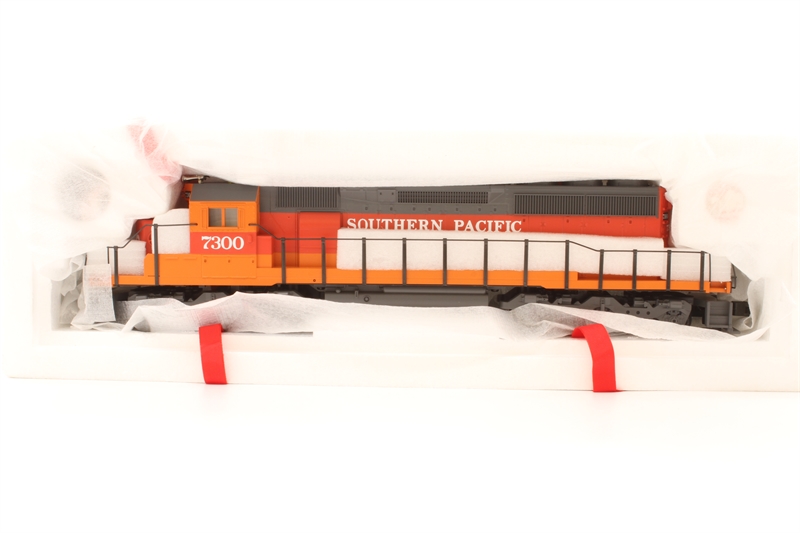 MTH 20-2162-1 EMD SD40-2 #7399/7342/7300 of the Southern Pacific with ...