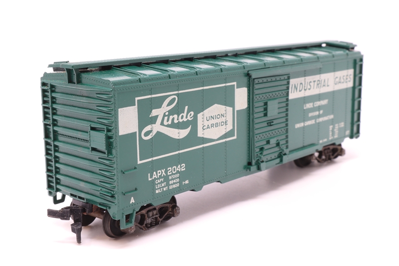 Athearn 2042ATH 40' single door boxcar 2042 'Linde Union Carbide'