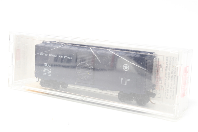 Micro-Trains 20446-26477 40' steel PS-1 boxcar of the - Hattons